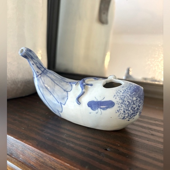 Vintage | Accents | Vintage Chinese Porcelain Water Dropper Pottery ...